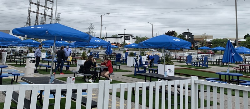 A gigantic Toronto patio just opened at Sherway Gardens - Toronto Times