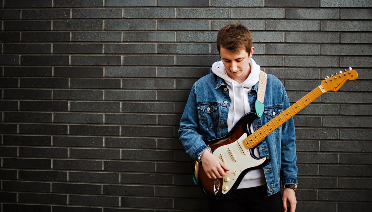 Toronto singer-songwriter Sean Bertram releases Sophomore, Self-Titled ...