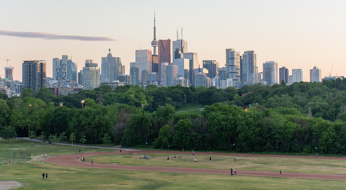 What are the benefits of moving to Toronto’s midtown neighbourhood ...