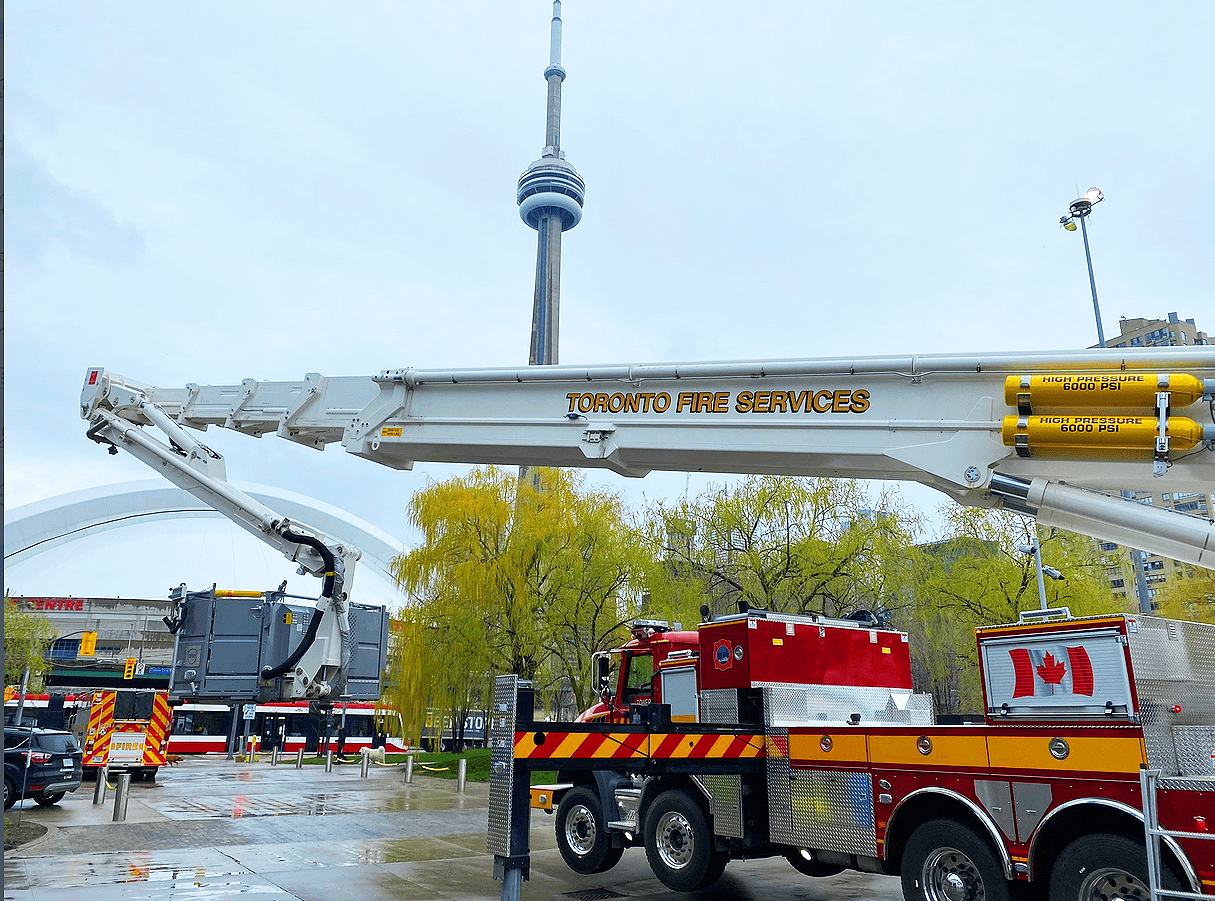 Toronto's new fire truck has North America's highest reaching platform ...