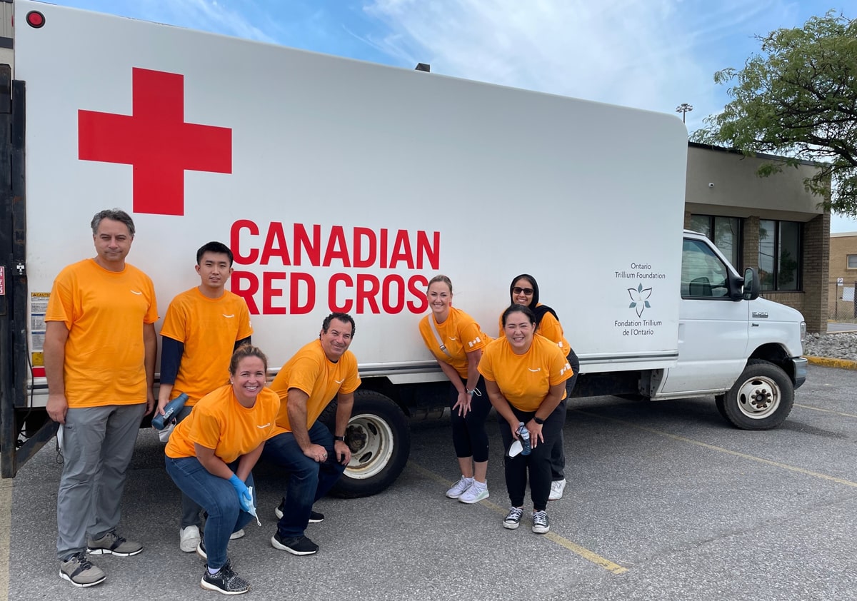 Amazon Canada employees volunteer to support vulnerable Canadians ...