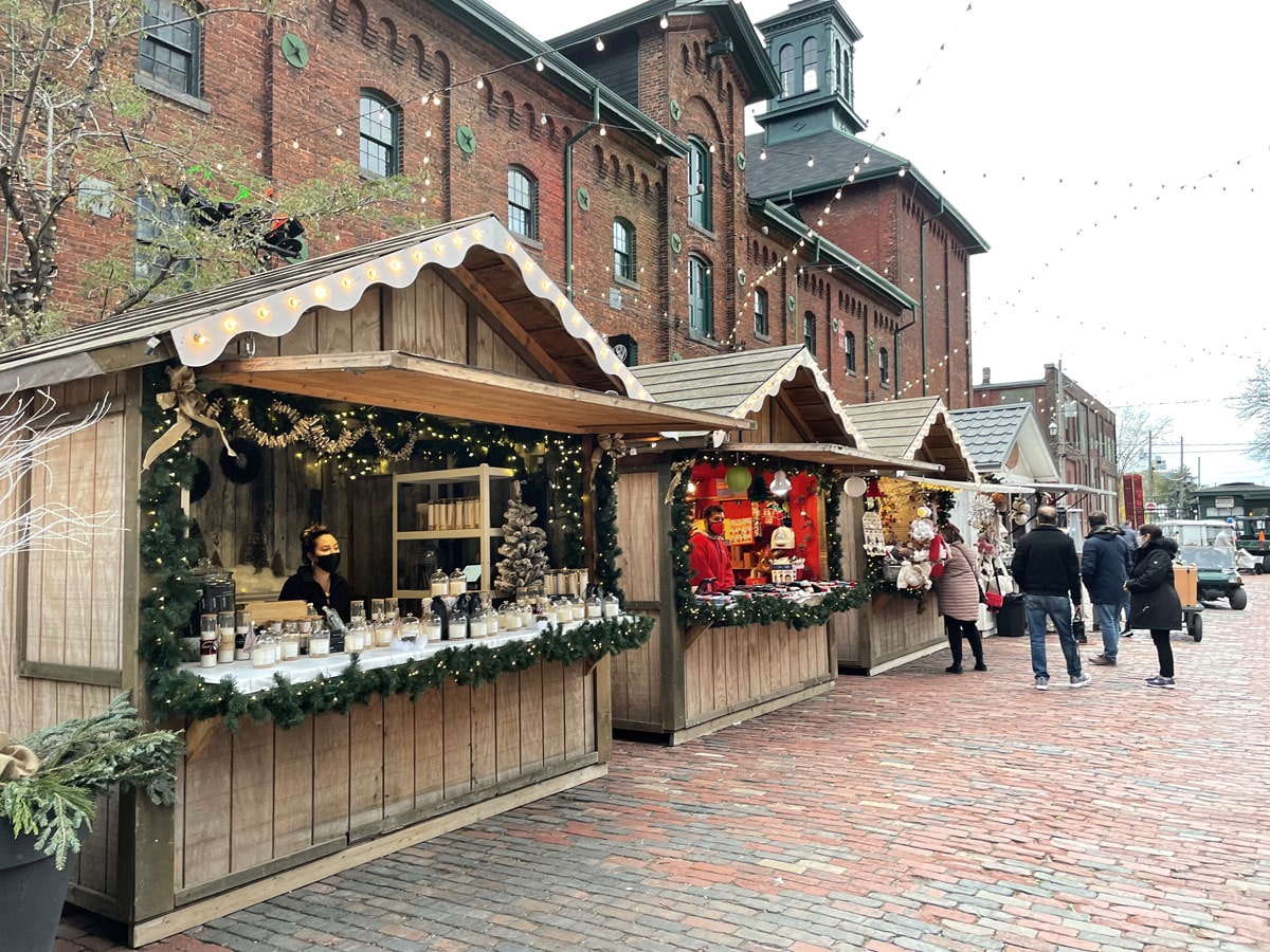 Toronto's Distillery Winter Village returns with tree lighting and ...