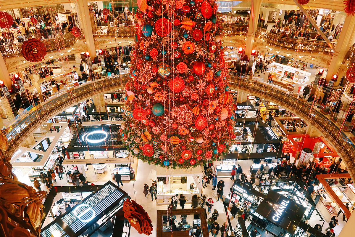 Capitalize on holiday shopping with a brand activation in Toronto ...